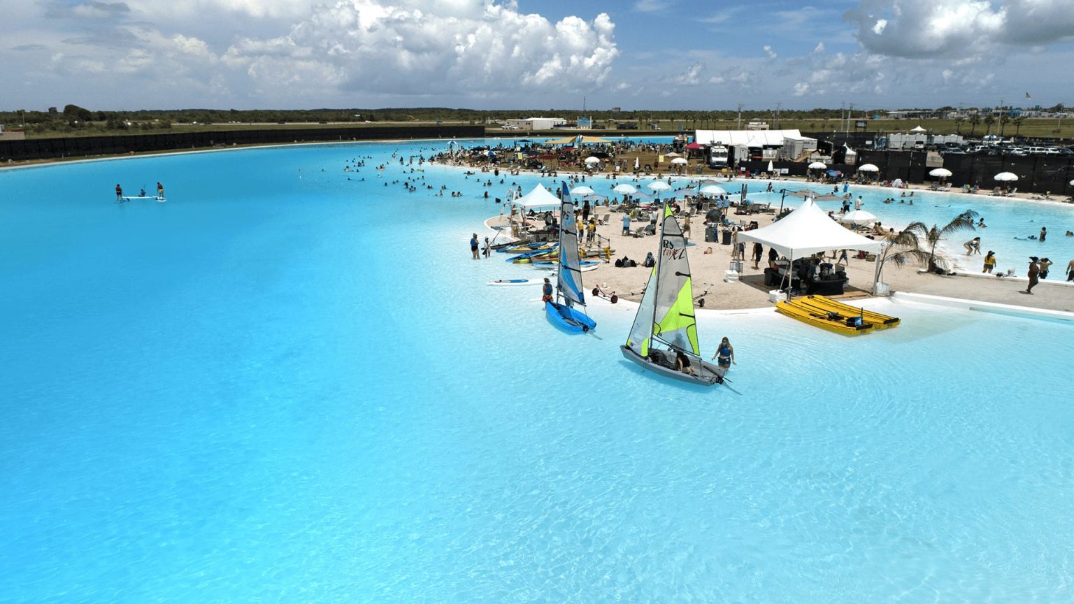 Crystal Lagoons® Public Access Lagoons™ revolution - Crystal Lagoons